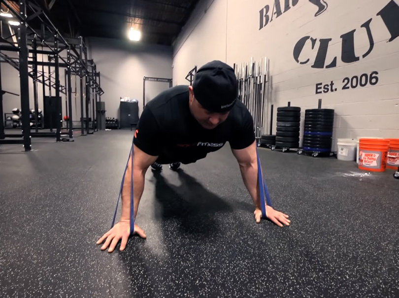 Movement Demo – Push Ups With Bands | Rogue Fitness Australia